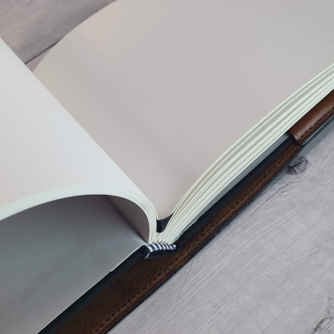 'Laurel Sketch' The Bespoke Handmade Luxury Leather Sketchbook A4 A5 L ...